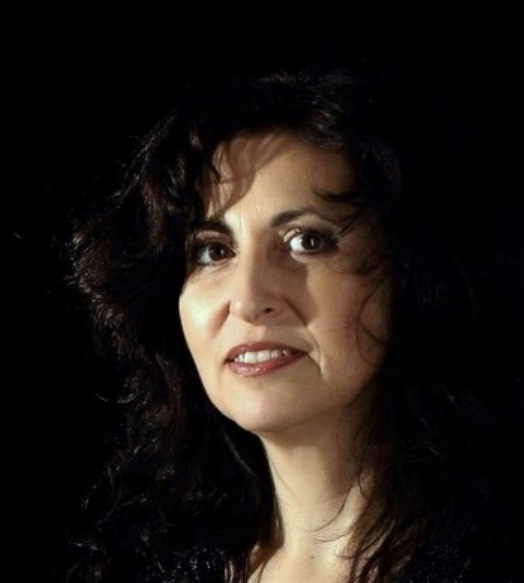 La parola ai poeti. Daniela Pericone | La poesia e lo spirito